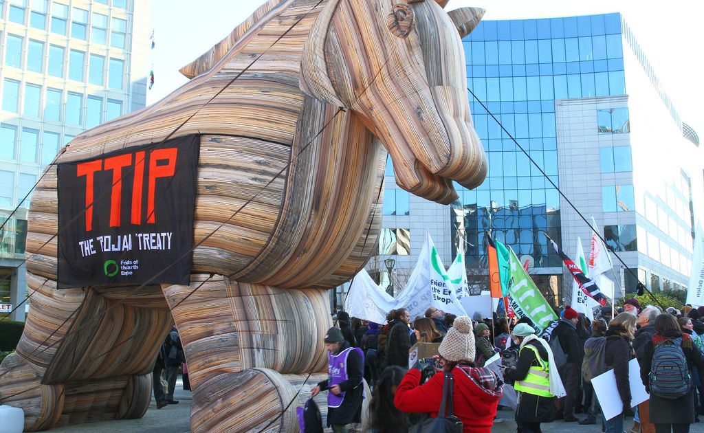 TPP, TTIP, TiSA: les traités de tous les dangers! | Public Eye